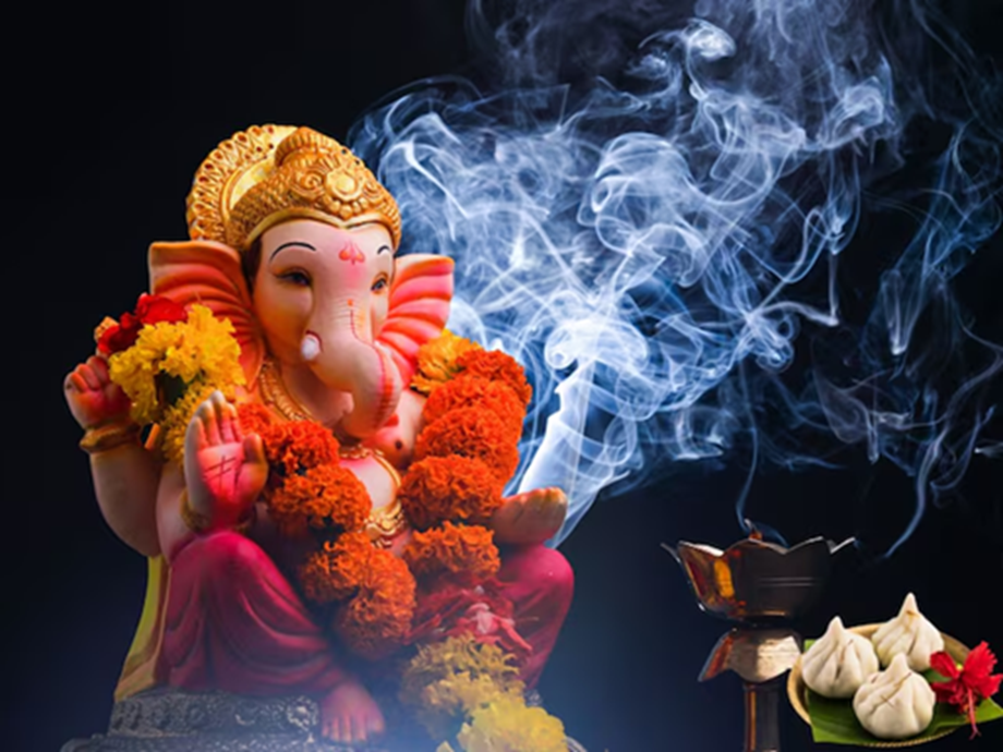 Ganesha Idol: While bringing the idol of Ganesha, keep these things in ...