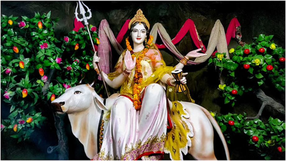 Durga Ashtami 2025: To please Goddess Mahagauri, wear clothes of this ...